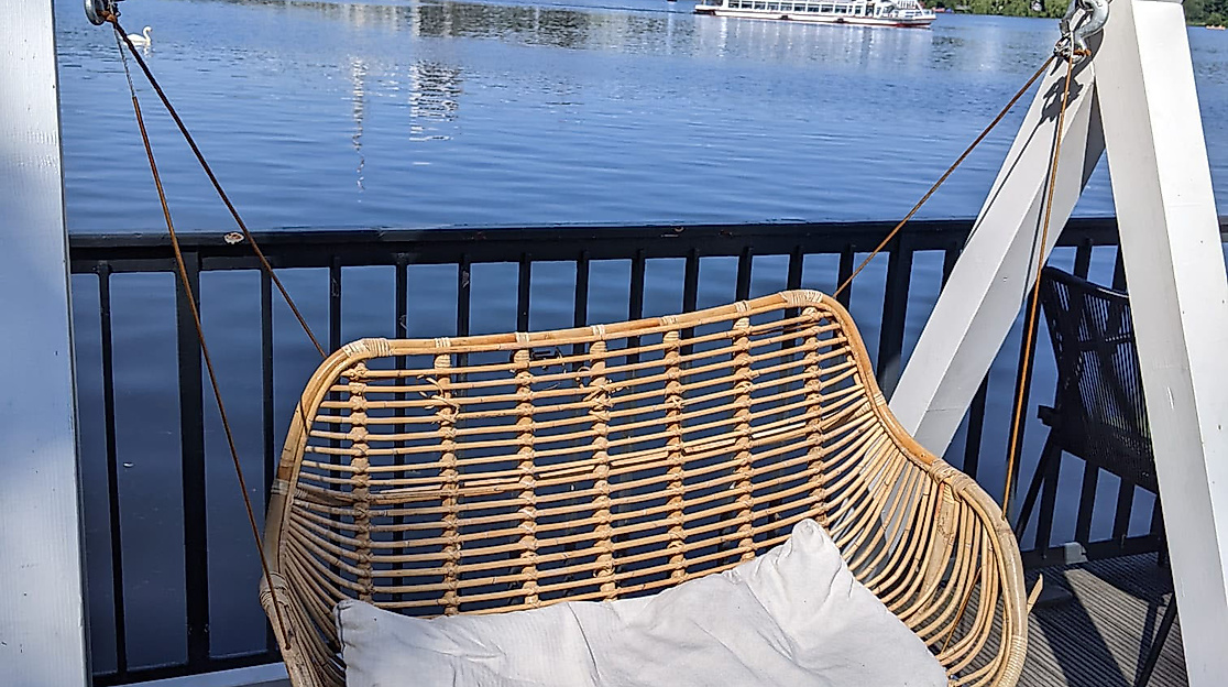 A maritime start to the day - breakfast cafés on the waterfront