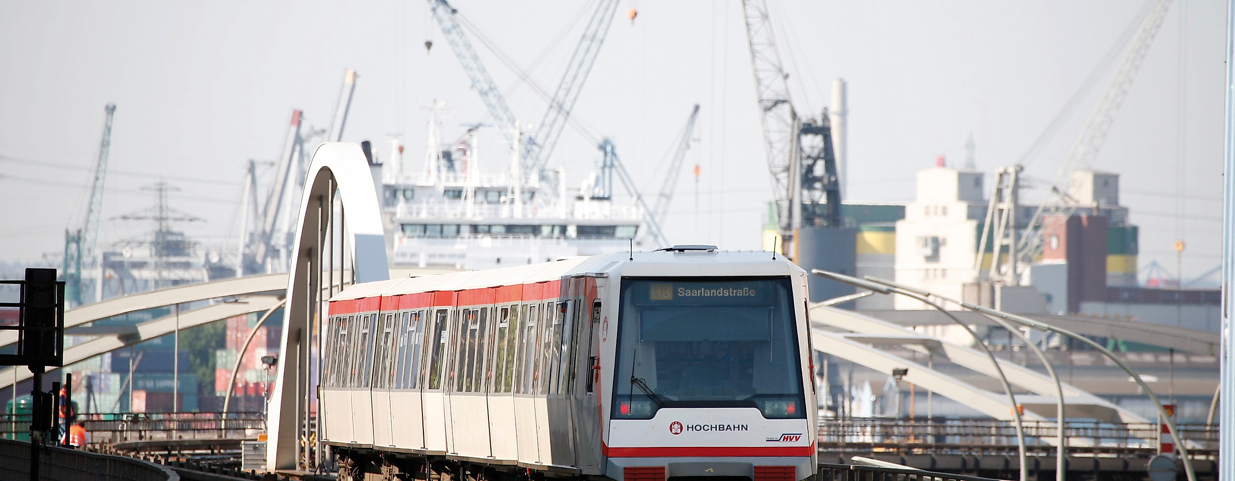 Public transport in Hamburg with the HVV